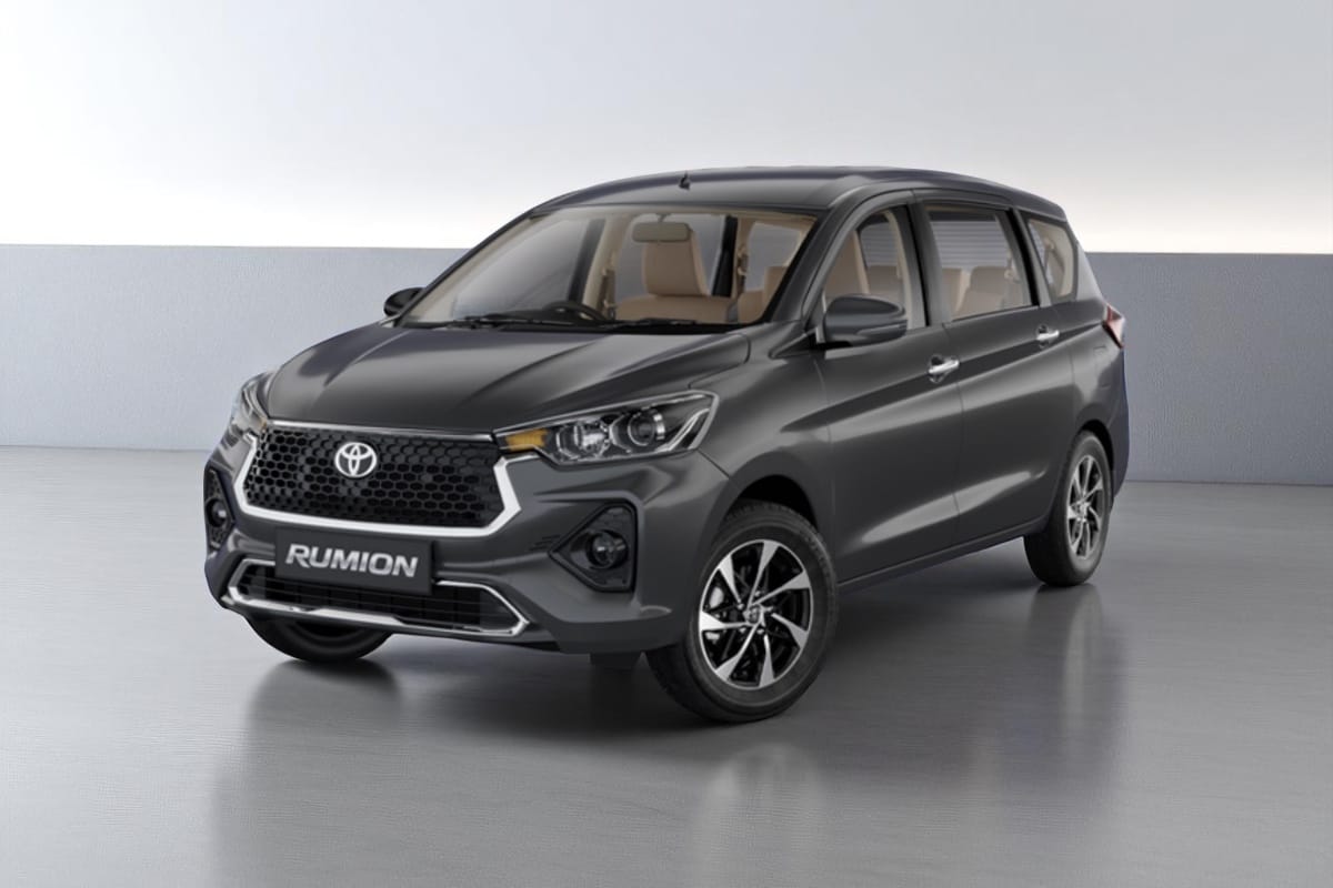 Toyota Rumion Iconic Grey – Check Iconic Grey Price & Images | Autocar ...